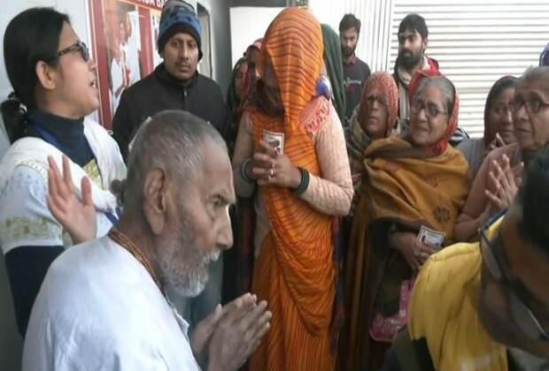 Yoga guru Swami Sivananda passes at 128, CM Yogi pays tribute