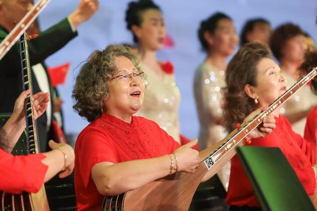 Chinese seniors make comeback to classrooms in learning, skills quest