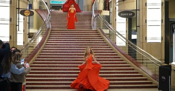 U.S.-LOS ANGELES-HOLLYWOOD'S OVATION MALL AND DOLBY THEATRE-SPRING ...