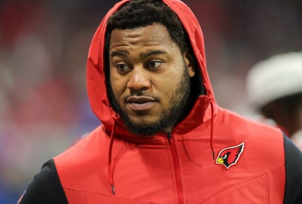 Season over for Cardinals DL Jonathan Ledbetter (knee)