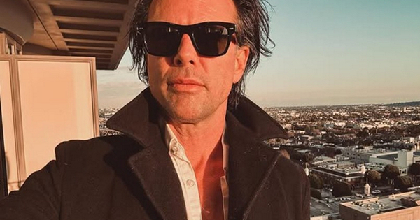 Walton Goggins shares why he unfollowed Aimee Lou Wood on Instagram