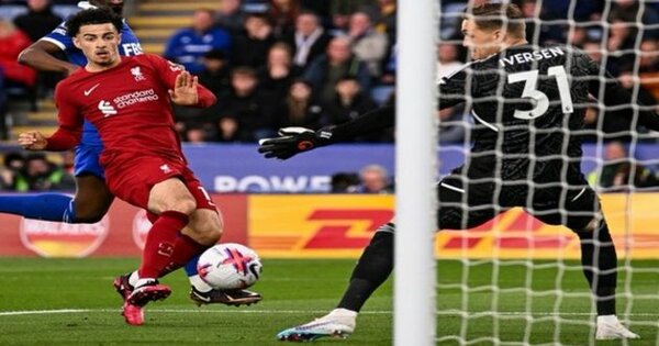 "Really clever footballer," Liverpool captain Jordan Henderson on Cutis ...