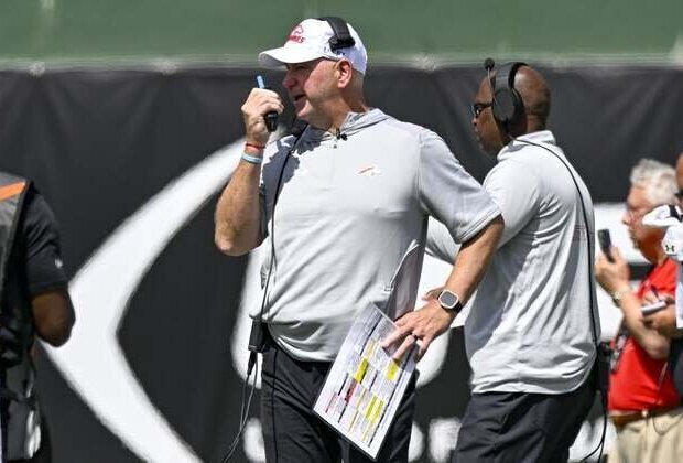 Skip Holtz steps down as coach of Birmingham Stallions