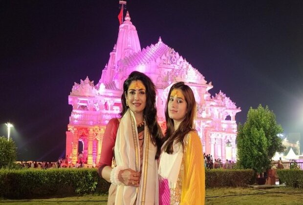 Raveena Tandon offers prayers at Somnath Temple with daughter Rasha Thadani