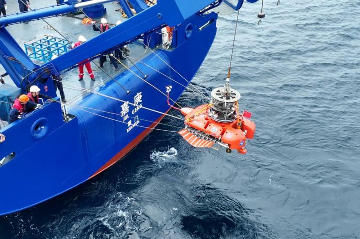 Chinese scientists innovate underwater exploration with manta ray ...