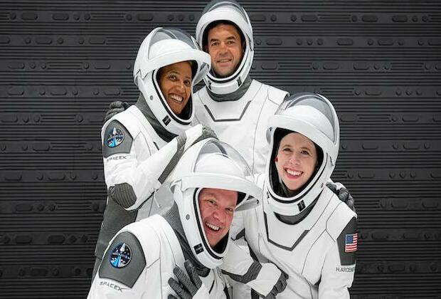 First SpaceX tourist flight launched Wednesday
