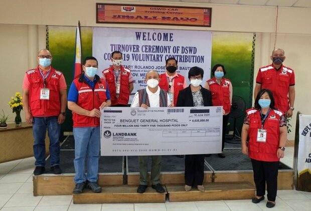 DSWD employees donate 4M to Benguet Gen. Hospital to fight COVID-19