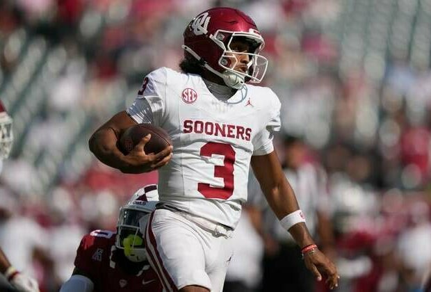 No. 5 Oklahoma hands keys to QB Michael Hawkins Jr. vs Kent State