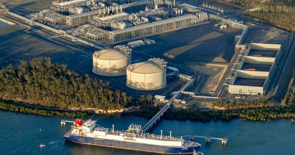Gas output slides at APLNG as Origin warns of dividend halt