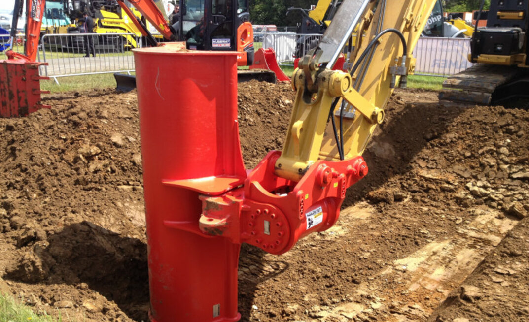 Miller releases quick-hitch tilt coupler