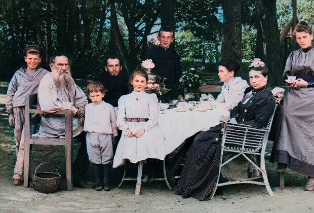 What happened to Leo Tolstoy's 13 children