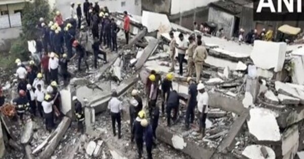Gujarat: Six-storey building collapses in Surat, several people feared ...