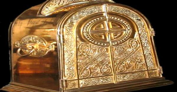 Relic of St Brigid returns to Kildare in Ireland after 1,000 years