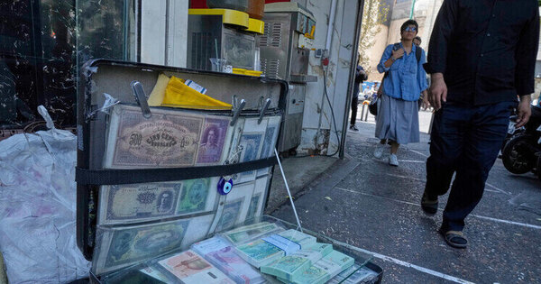 US hits Iran with fresh sanctions