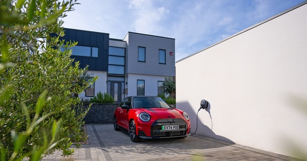 EDF and Pod Point team up for new EV charger and tariff bundle BusinessGreen News