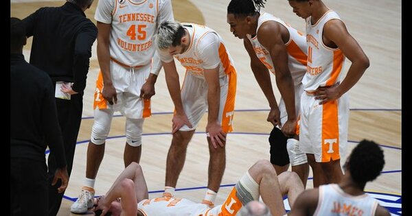 Tennessee's John Fulkerson has surgical procedure