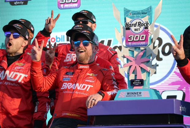 Allgaier wins at Homestead; Larson frustrated by final restart