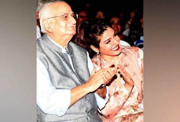 Raveena Tandon remembers father Ravi Tandon on birth anniversary