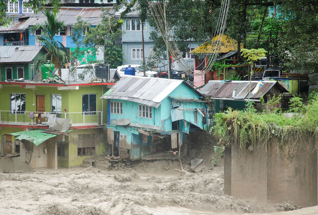 Bhutan's Tala Dam overflow sparks flood alert in Bengal, NDRF on ...