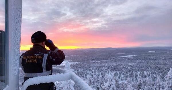 Finland closes Russian border for another month amid migrant influx