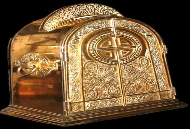 Relic of St Brigid returns to Kildare in Ireland after 1,000 years