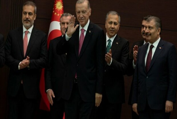 Erdogan takes oath as Turkey president after historic win