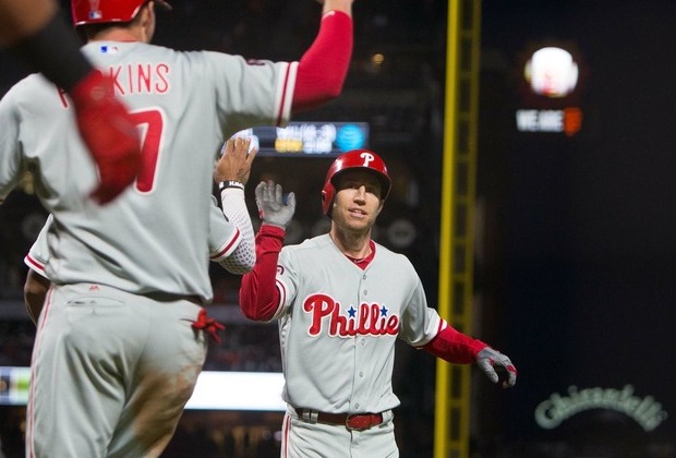 Phillies beat Giants behind Kellys pinch-hit grand slam