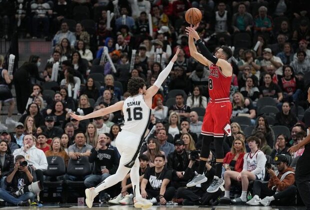 Bulls' Zach LaVine to have foot surgery, out for the season