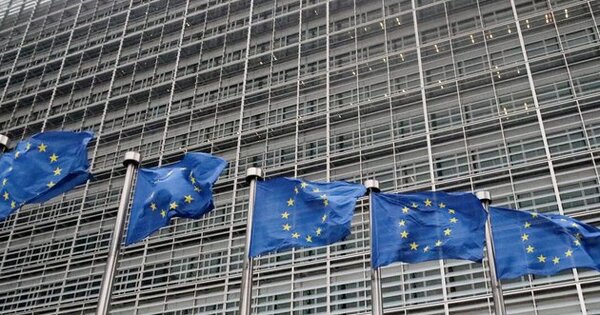 Emmanuel Macron's European Political Community summit opens in Prague