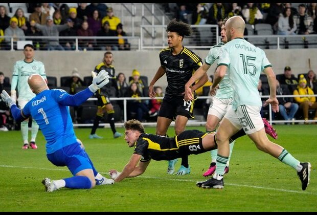 Short-handed Crew run roughshod over Atlanta United