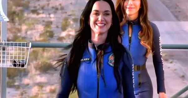 Katy Perry kisses ground after returning to Earth from space journey