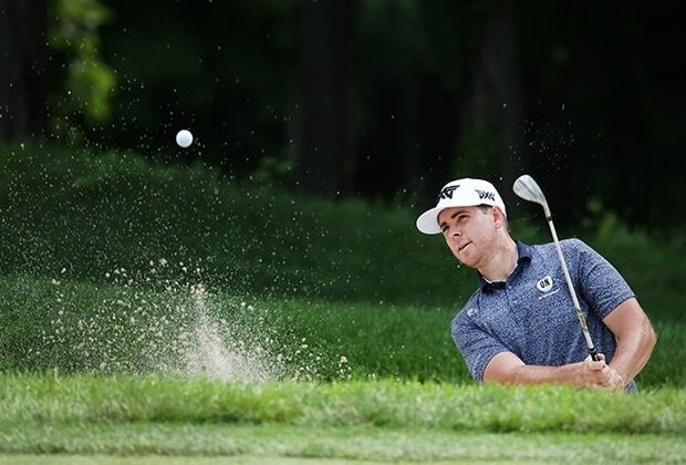 Luke List surges to one-shot PGA Tour lead in Illinois