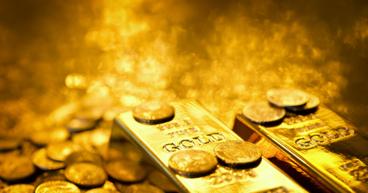 UK investors swapping cash for gold and alternative assets