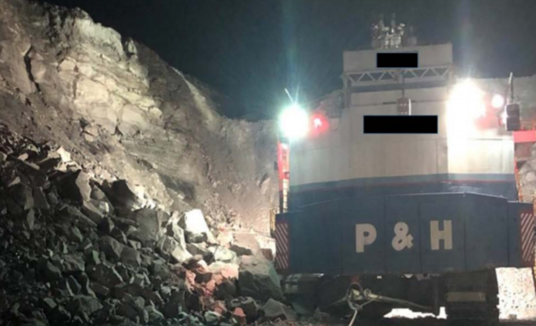 Highwall failure during pre-strip