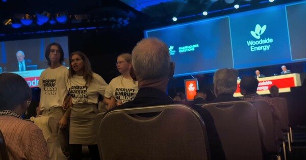 Activists threaten to sue WA Premier over Woodside AGM tussle