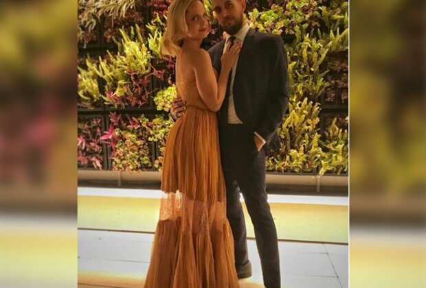 Mena Suvari, Michael Hope blessed with a baby boy