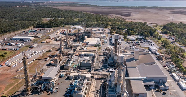 Orica makes $1B mining chemicals acquisition