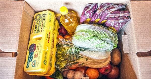 In Iowa, grocery boxes as alternative for low-income families
