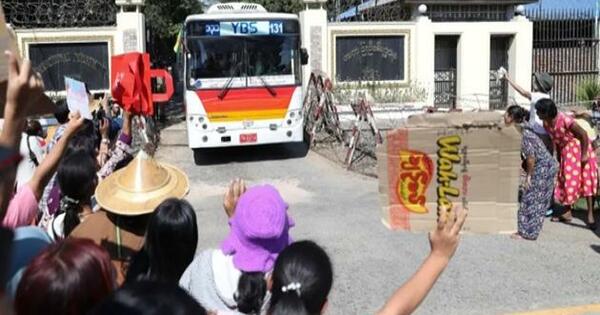 Insein Prison gates open: Political prisoners loom large on Myanmar's ...