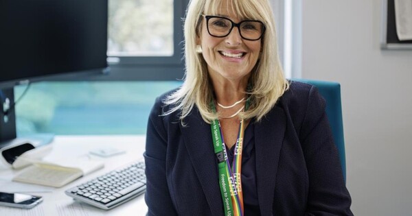 Chief of Manchester trust to step down