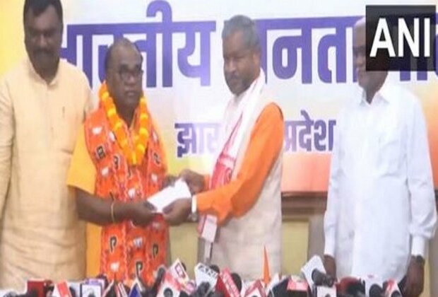 Former Jharkhand CM Madhu Koda, expelled JMM leader Lobin Hembrom join BJP