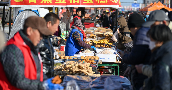 60"FlyOverChina | Century-old countryside market opens in north China