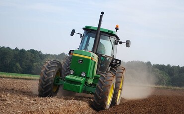 Classic Machinery: John Deere SoundGard cab | Farm News | Farmers Guardian