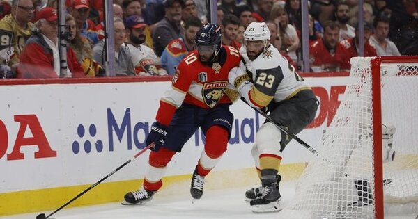 Panthers deal Anthony Duclair to Sharks for Steven Lorentz
