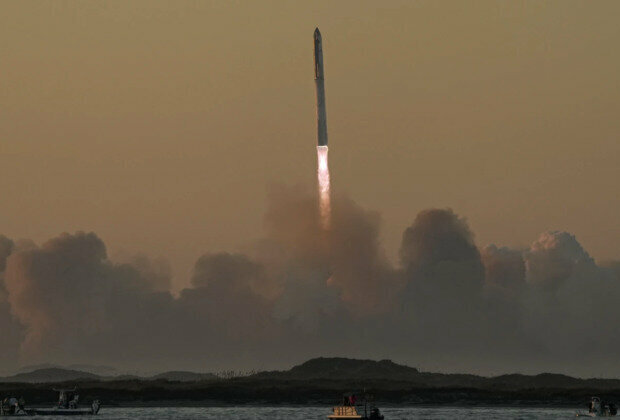 SpaceX launches Starship on second test flight
