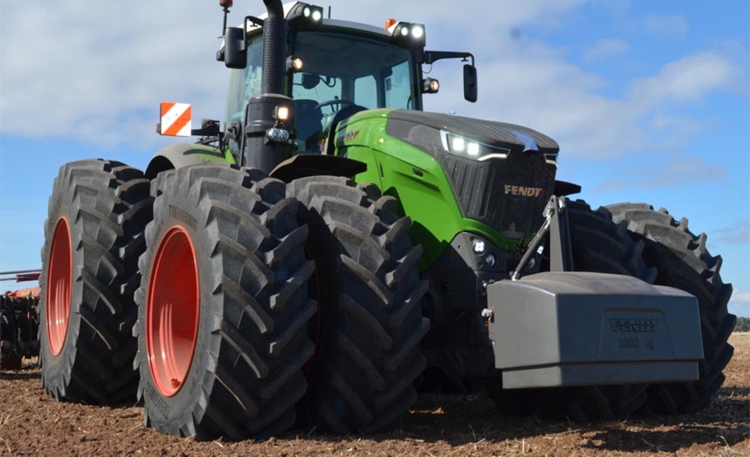 500hp Fendt hits the fields