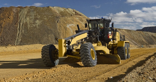 Cat launches optimised grader for haul roads
