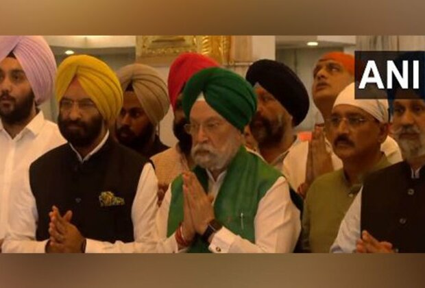 Hardeep Puri attends 'ardas' for successful soft landing of Chandrayaan-3