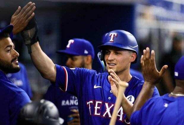 Andrew Heaney sparkles as Rangers blank Marlins