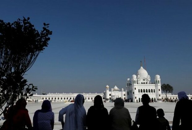 Over 2,800 Indian Sikh pilgrims reach Pakistan for Baisakhi